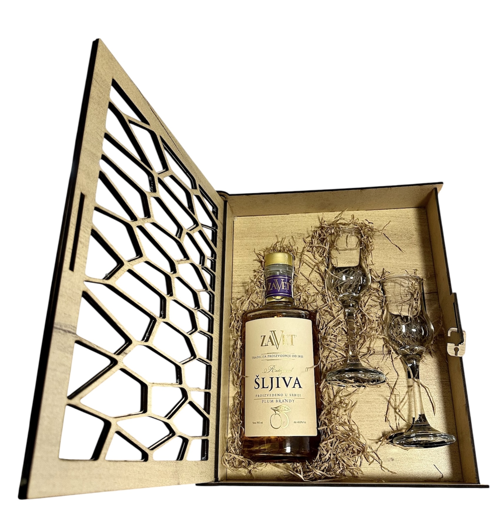 Zavet Šljiva 3 godine Gift Box 2 čaše - model saće | Online prodaja ...