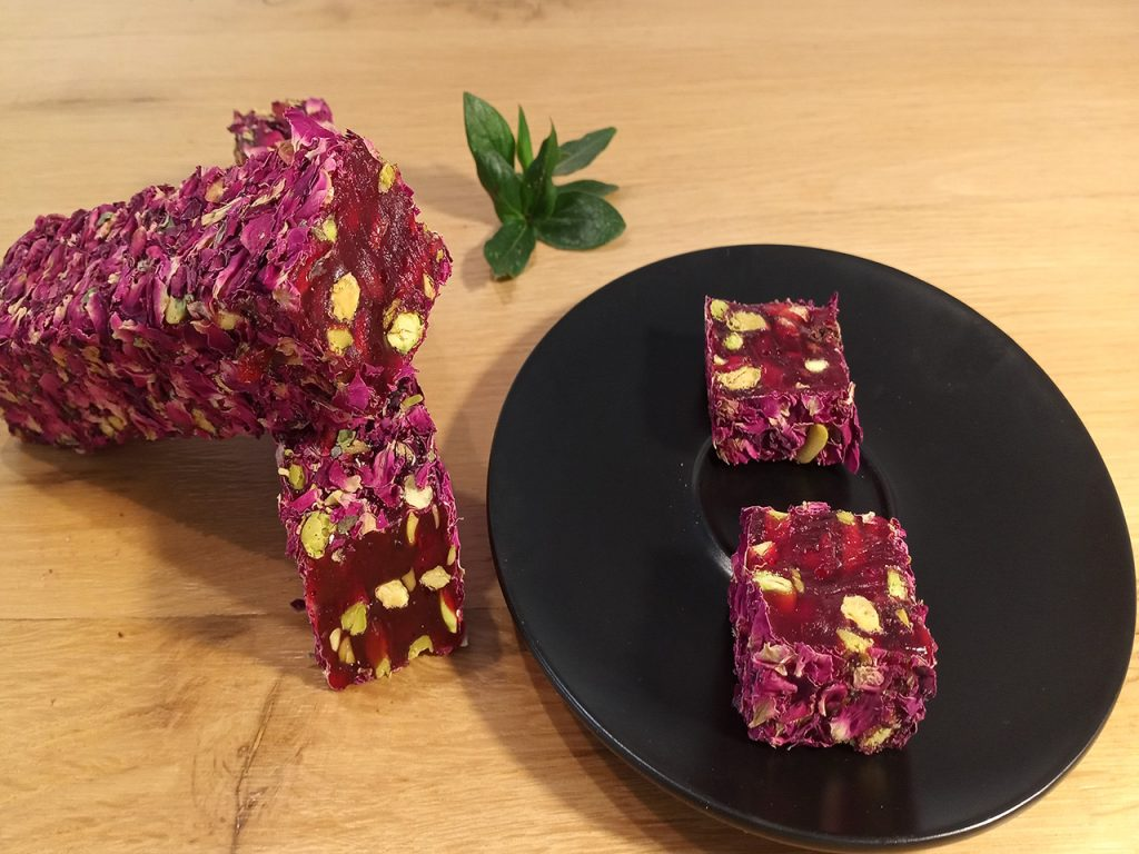 Slatki Bazar Premijum Ratluk, Ruža-pistaći, 100g | Online prodaja | Ananas