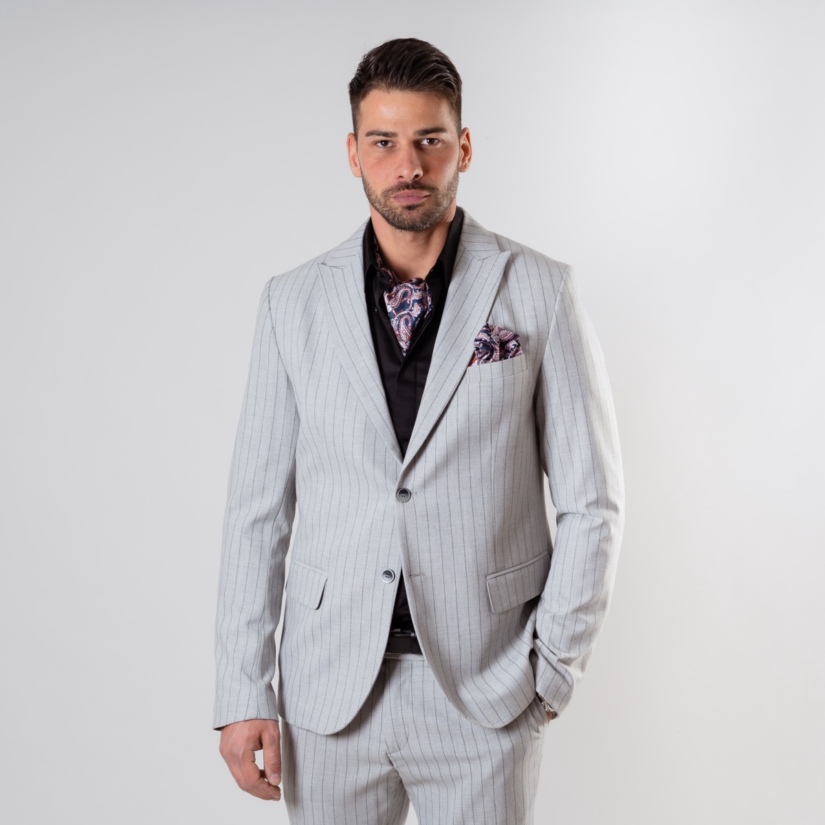 SANTOS & SANTORINI Muško odelo na pruge Luciano sivo | Online prodaja ...