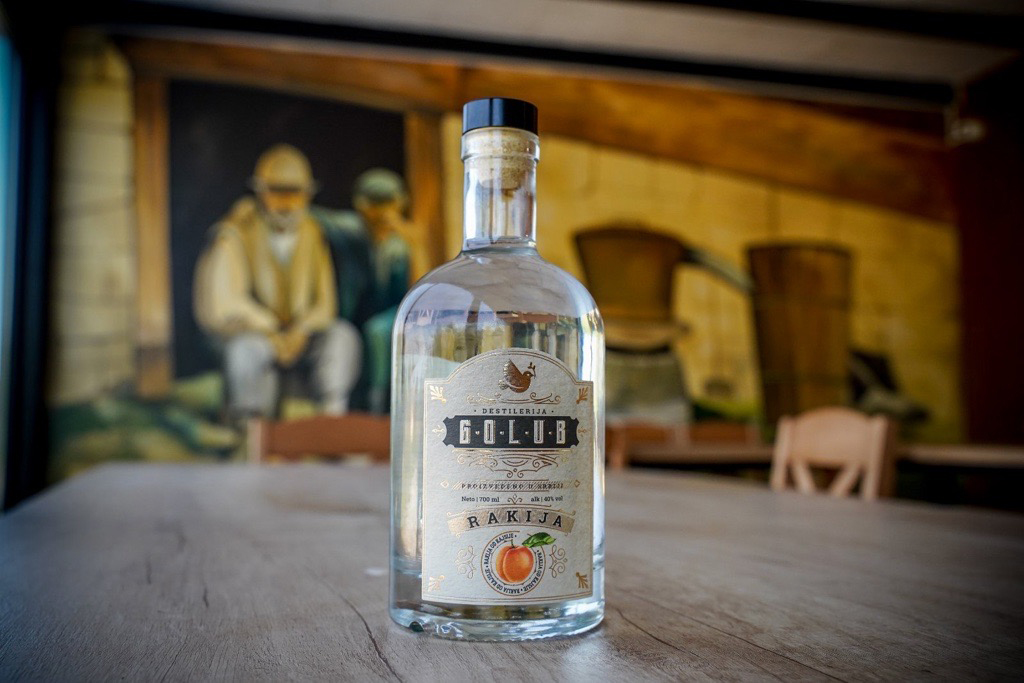 Golub Rakija, Kajsija, 0.7l | Online prodaja | Ananas