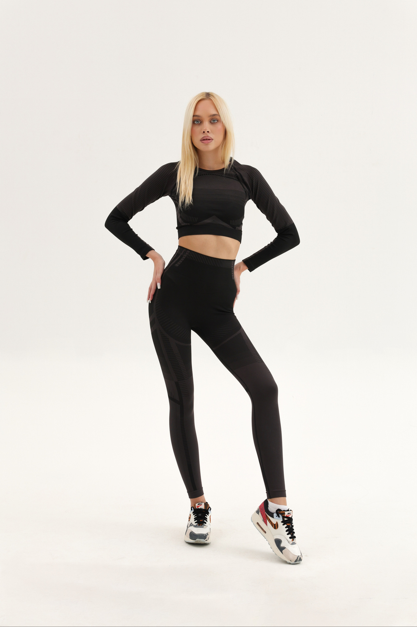 NOVECENTO Ženske helanke za trening Lana, Crno-sive | Online prodaja ...